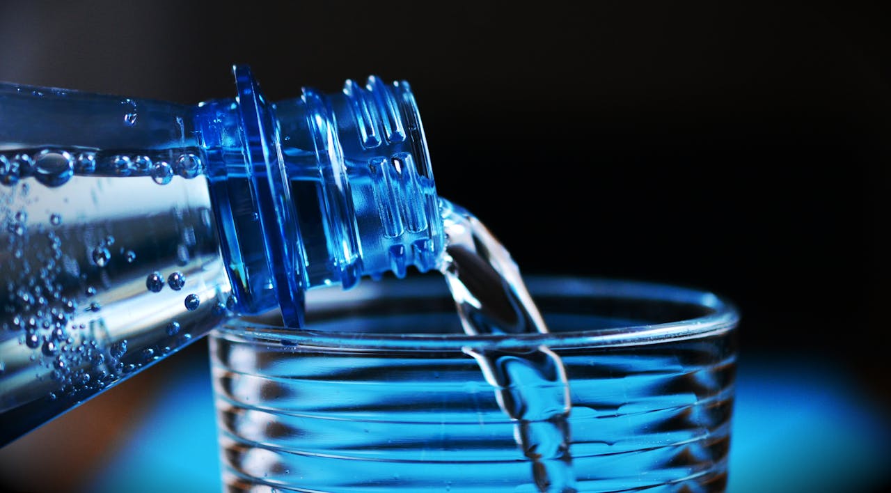 Beat the Heat: Essential Tips for Home Working in Hot Weather | Mantralis
